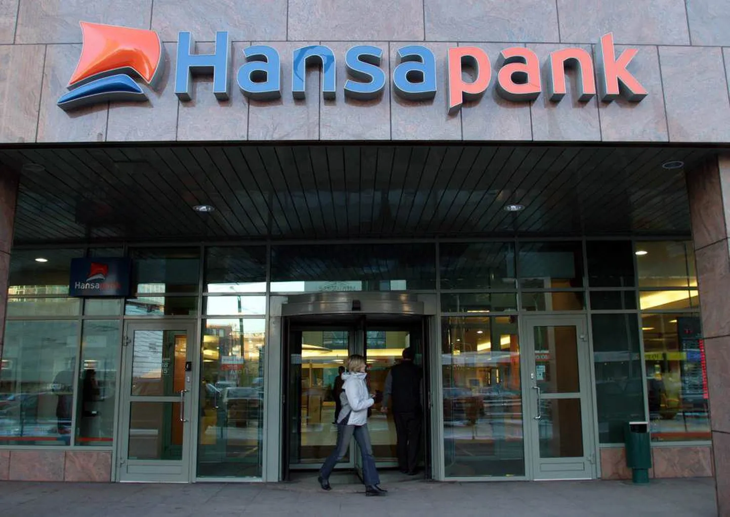 Hansapank loodab raskustes kinnisvaraarendajalt raha tagasi saada