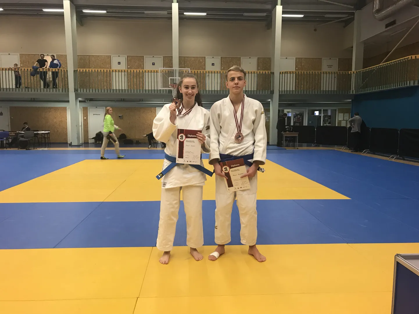 Vapper judotüdruk võitis medali ninaluumurrust hoolimata