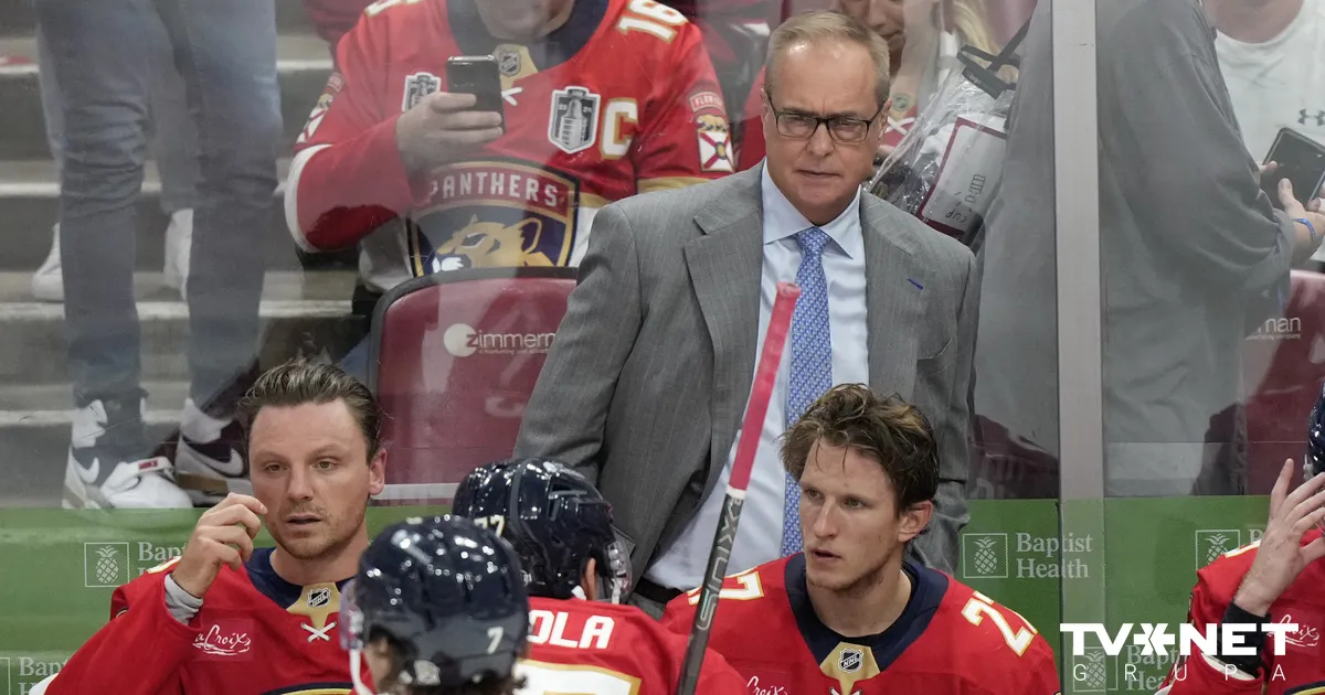 "Panthers" pagarina līgumu ar galveno treneri Morisu