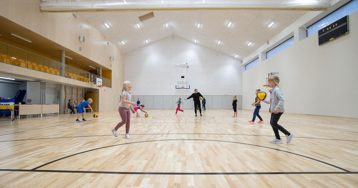 Haljala uue kooli võimla põrand kipub lainetama
