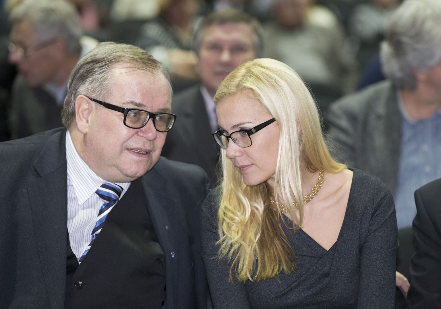 Simson: Edgar Savisaarele esitatud kahtlustused kahjustavad erakonna ...