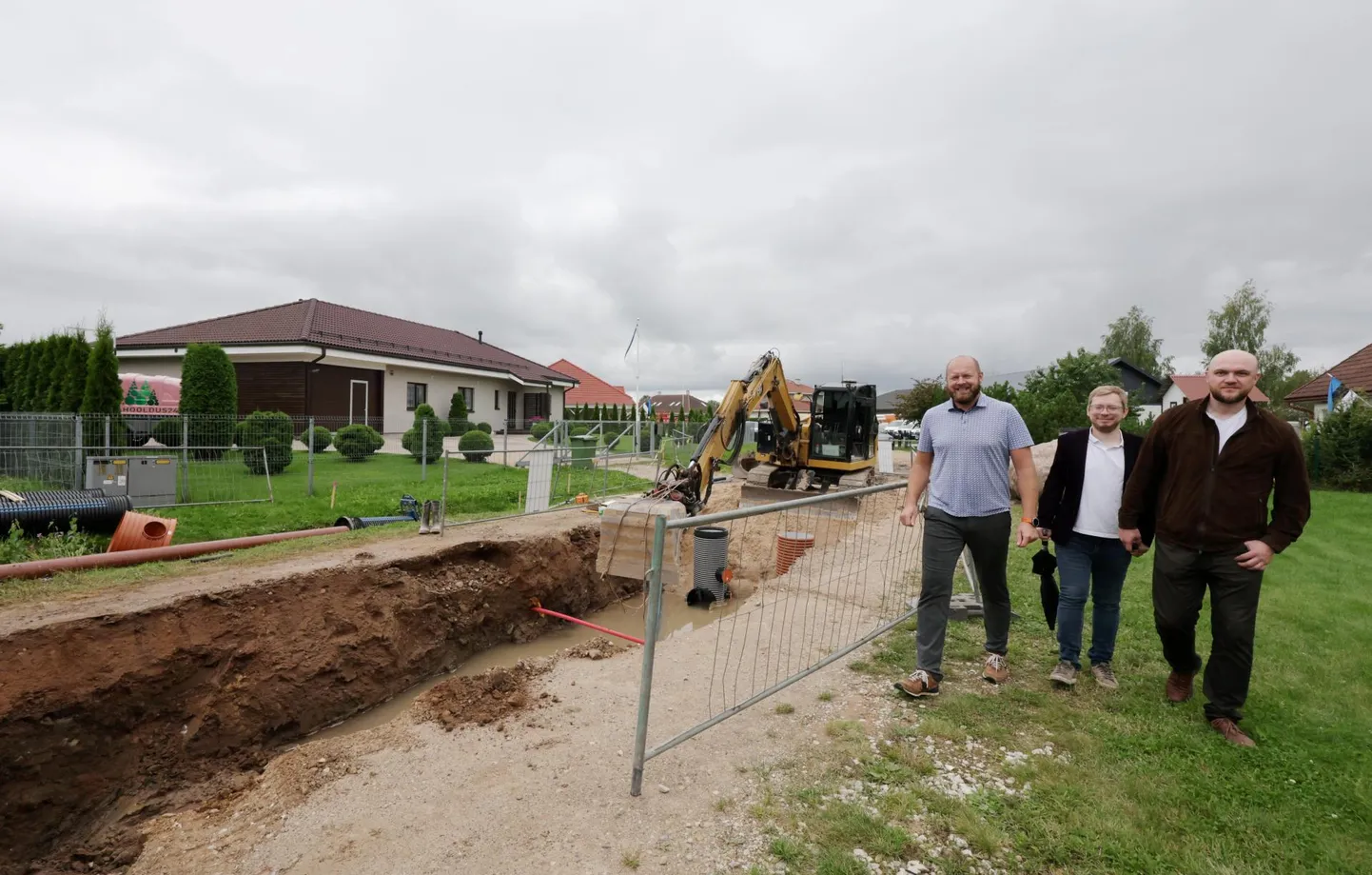 Uusarenduse elanike aastaid kestnud heitlus suurte veearvetega paistab ...