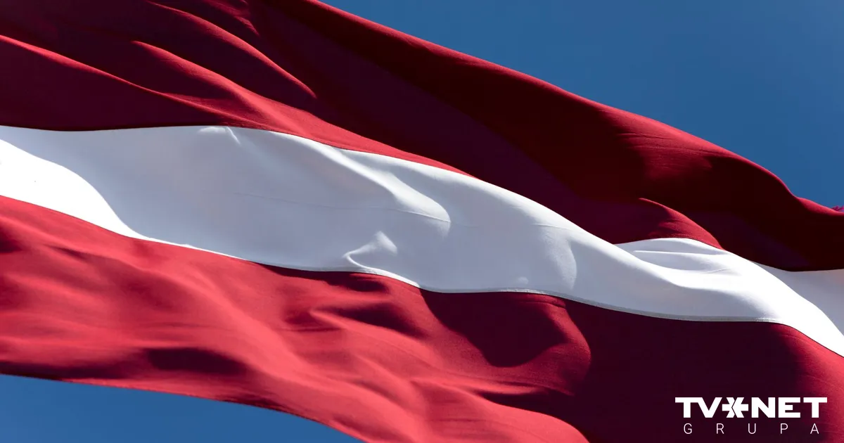 Eksperte skaidro, kā pareizi lietot un kopt Latvijas valsts karogu