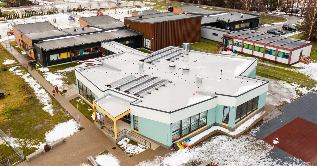 GALERII Tammiste algkooli juurdeehitusel lõigati viimaks linti