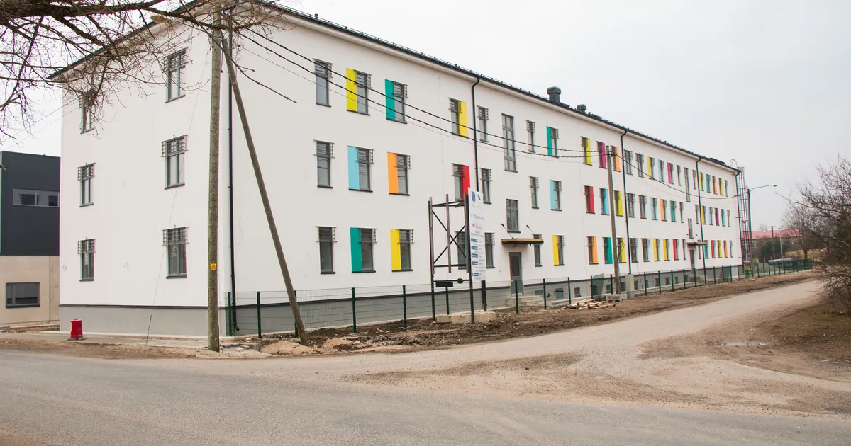 Diivani põlema süüdanud tütarlaps klohmis järgmisel päeval õpetajat