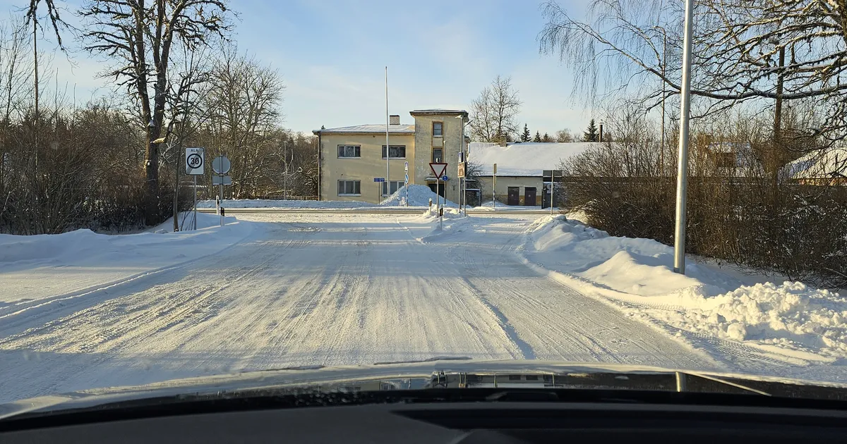Lumeuputus pani tähelepanematumad autojuhid kõnniteed kasutama