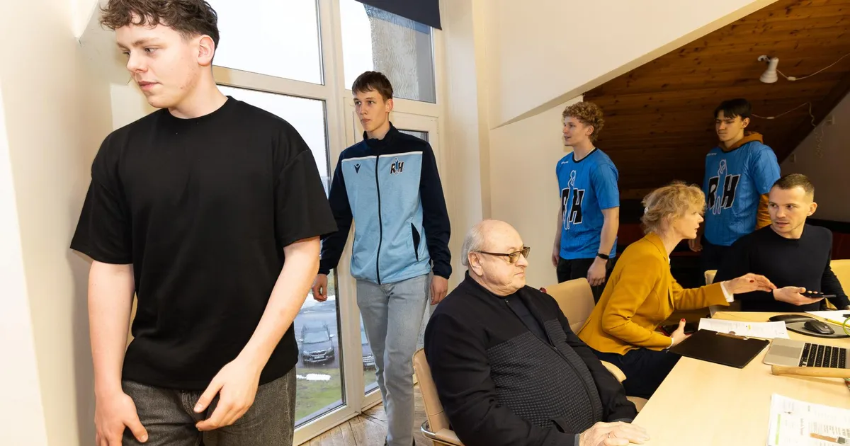 Vinni vald lõpetas Reinar Halliku korvpallikooliga koostöö