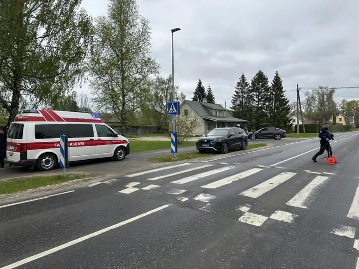 В среду днем школьник попал под машину на пешеходном переходе