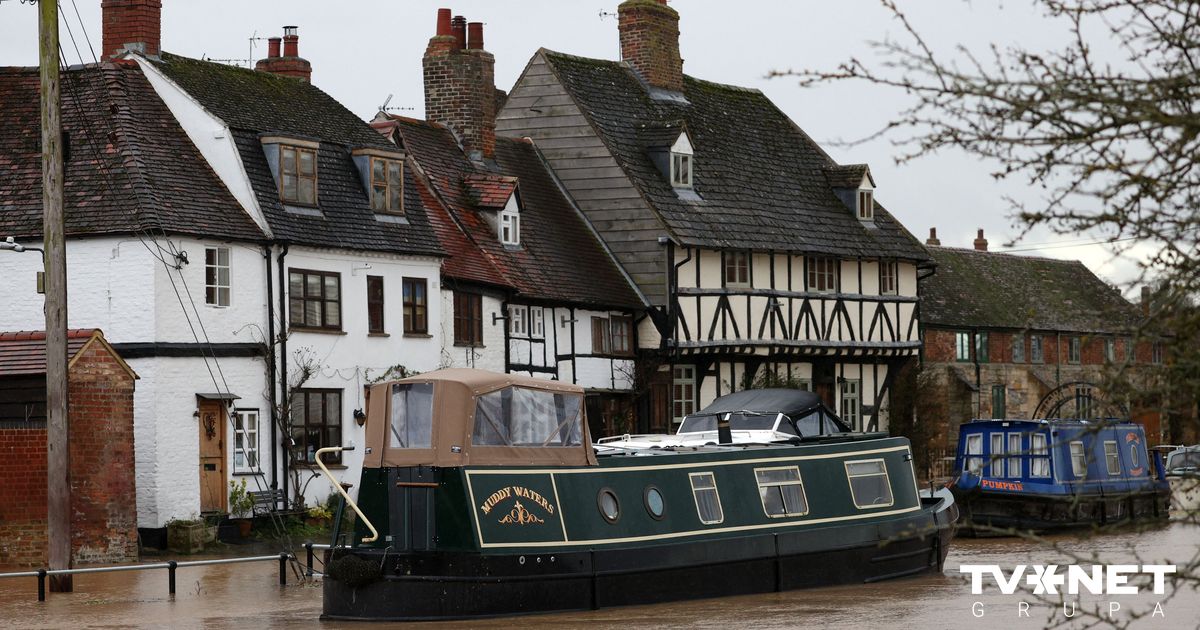 VIDEO Plūdi un stiprs vējš. Lielbritānijā un Francijā plosās vētra "Henks"