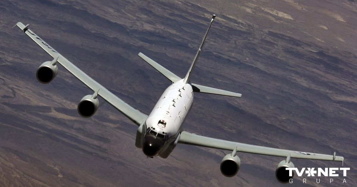 Российский истребитель выпустил ракету рядом с британским самолетом ...