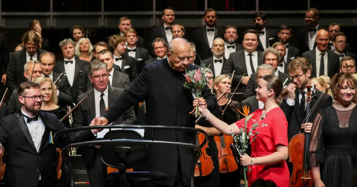 GALERII Pika pausi järel tõi maestro Neeme Järvi Eesti ühe suurteose ...