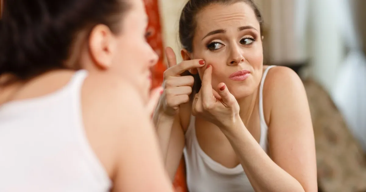 Katse: kuidas mõjub meigiga magamine näonahale?