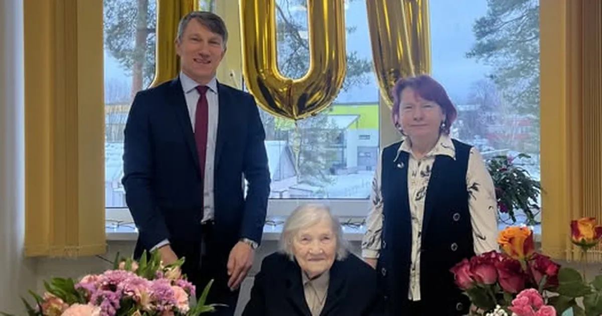 PALJU ÕNNE Elva kooli pikaaegne õpetaja tähistas 100. sünnipäeva